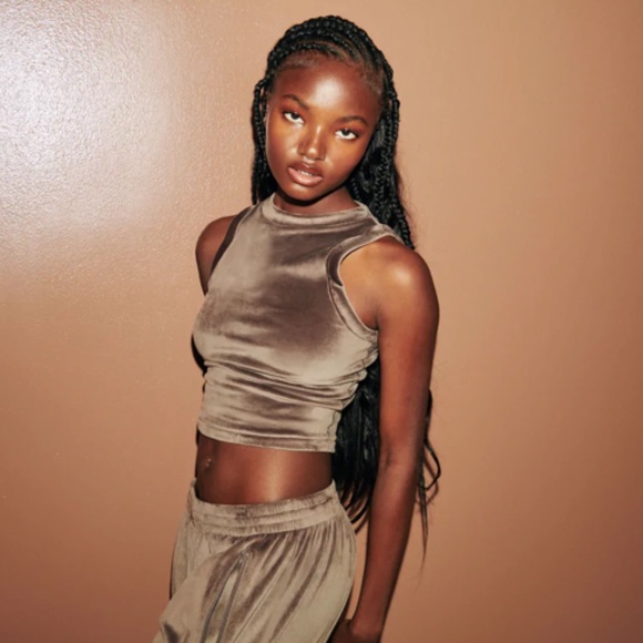 SKIMS | Tops | Skim Svelour Crew Neck Tank Amethyst Xxs Sold Out Online ...